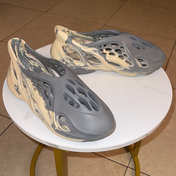 Yeezy | Shoes | Adidas Originals Yeezy Foam Runners Mxt Moon Grey Us 9 ...